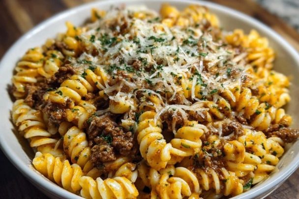 Cheesy Garlic Twisted Pasta with Cajun Ground Beef and Alfredo Velveeta